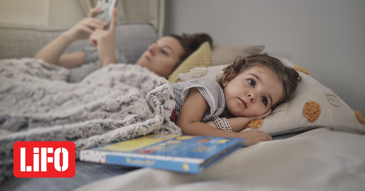 Το να σκέφτεσαι έχει καταντήσει πολυτέλεια: Έρμαια των smartphones οι φτωχότεροι | LiFO